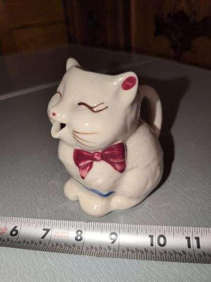 (L) VINTAGE SHAWNEE KITTY CAT CREAMER PITCHER - Isabell Auction
