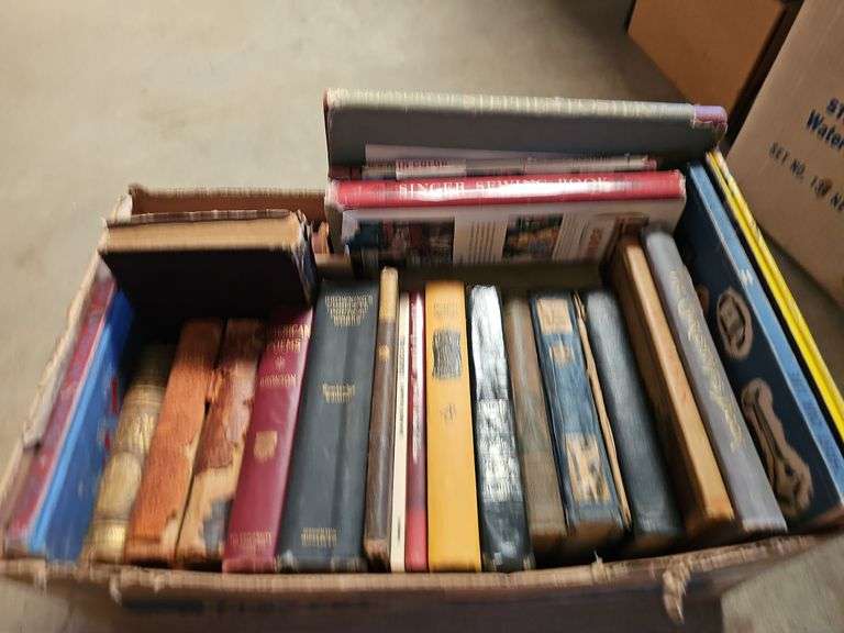 ASSORTED BOOKS - Isabell Auction