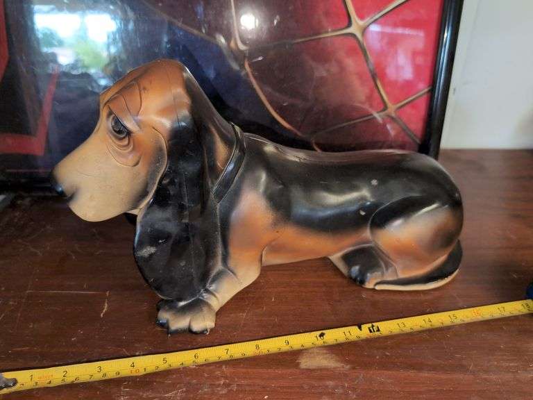 VINTAGE HOUND DOG COIN BANK - Isabell Auction