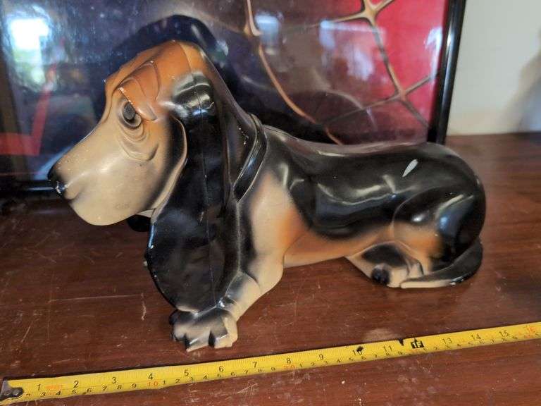 VINTAGE HOUND DOG COIN BANK - Isabell Auction