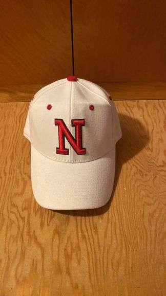NEBRASKA CORNHUSKERS BALL CAP - Isabell Auction