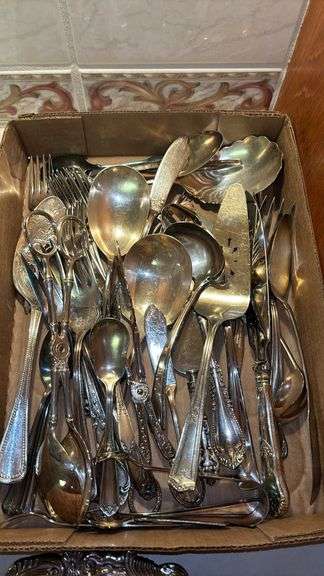 ASSORTED SILVER PLATE FLATWARE AND UTENSILS - Isabell Auction
