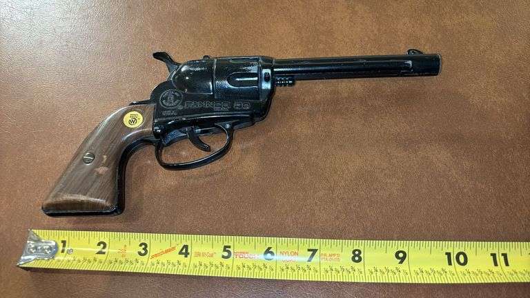 VINTAGE FANNER 50 METAL CAP GUN - Isabell Auction