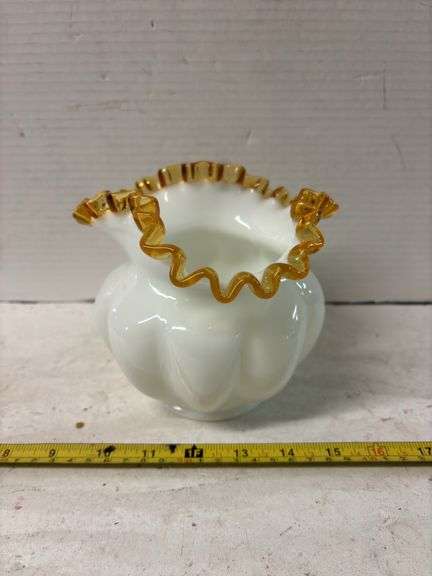 WHITE AND GOLD TRIMMED RUFFLED TOP CANDY JAR - Isabell Auction