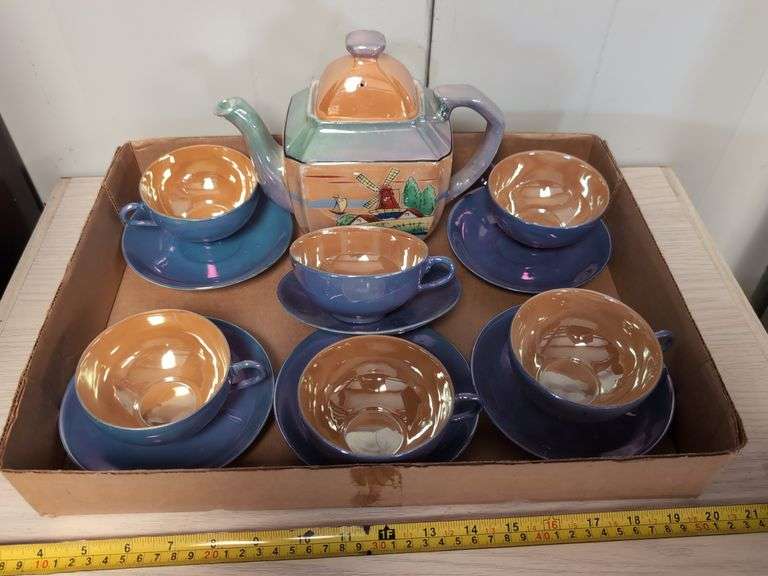 VINTAGE 13-PC. TEA SET - Isabell Auction