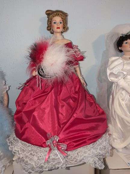 (UBL) 22" TALL CAROLINE PORCELAIN DOLL WITH BOX - Isabell Auction