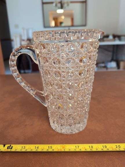 CRYSTAL WATER PITCHER - Isabell Auction