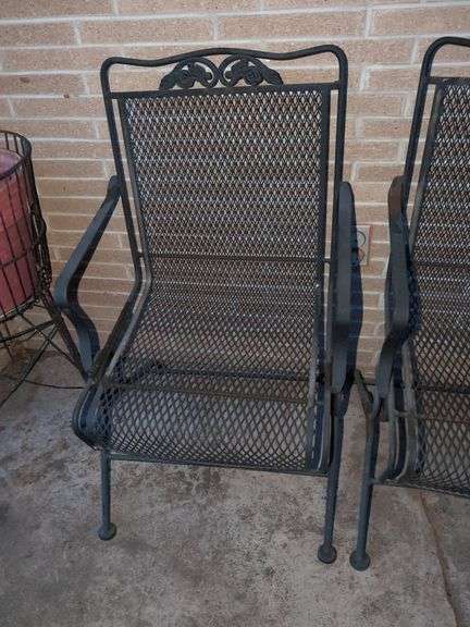 (OUT) OUTDOOR METAL MESH SPRING CHAIR - Isabell Auction