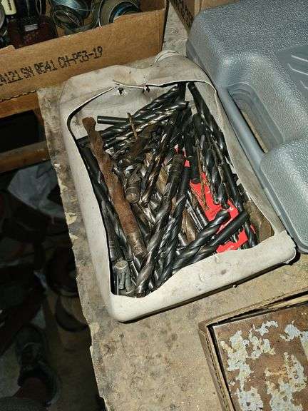 (G) ASSORTED DRILL BITS - Isabell Auction