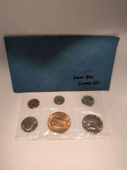 1982 DENVER MINT SOUVENIR SET - Isabell Auction