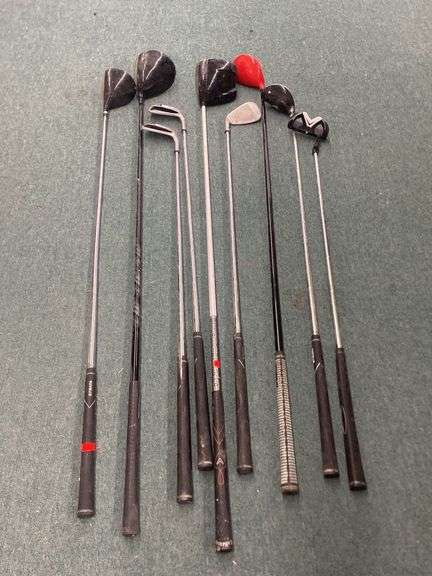 ASSORTED GOLF CLUBS - Isabell Auction