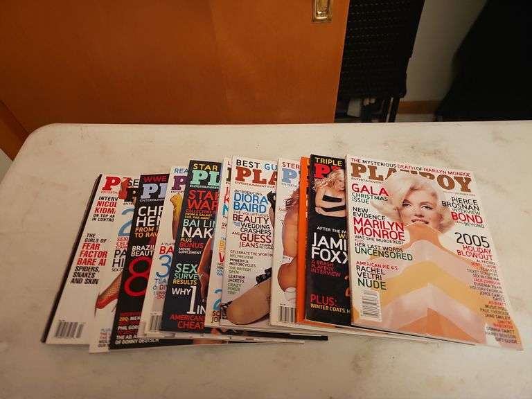 (RB) 2005 PLAYBOY MAGAZINES - Isabell Auction