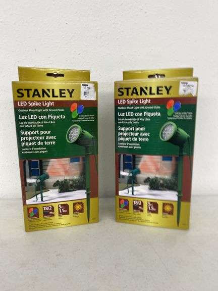 (2) STANLEY LED SPIKE LIGHTS - Isabell Auction