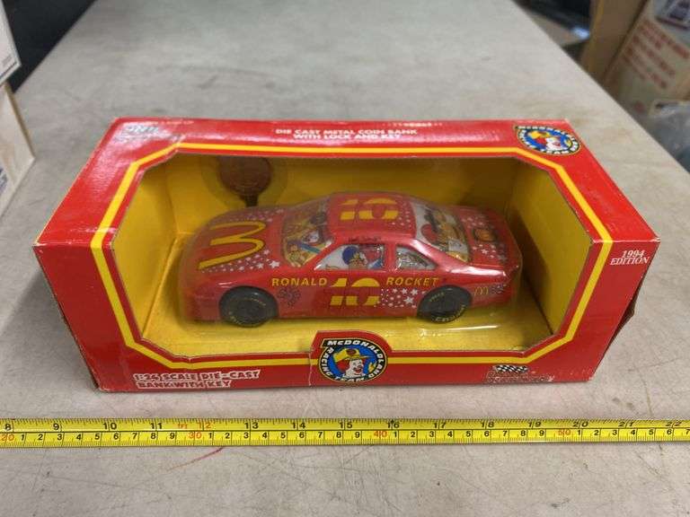 RACING CHAMPION MCDONALDLAND TEAM RACING COIN BANK - Isabell Auction