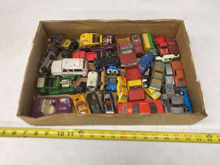 ASSORTED TOY CARS - Isabell Auction