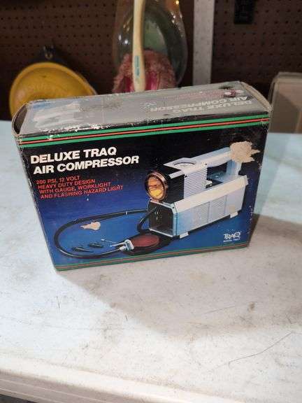 (G) DELUXE TRAQ 12V. AIR COMPRESSOR - Isabell Auction