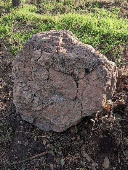(OUT) LG. RUBY SPAR ROCK (17" X 20" X 22") - Isabell Auction