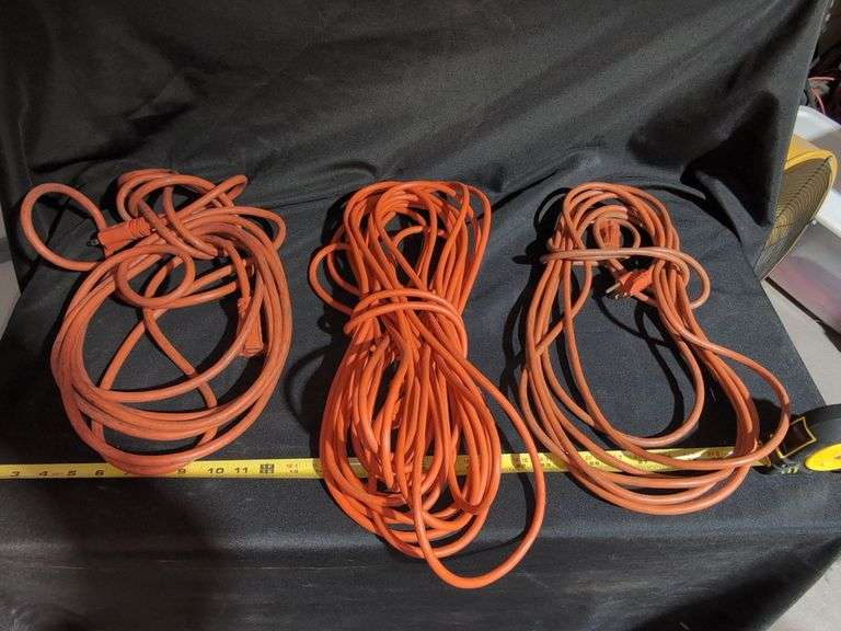 (3) ASST'D ORANGE EXTENSION CORDS - Isabell Auction