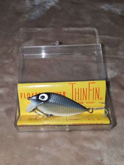 (BASE) VINTAGE THIN-FIN SILVER SHAD LURE WITH PKG. - Isabell Auction
