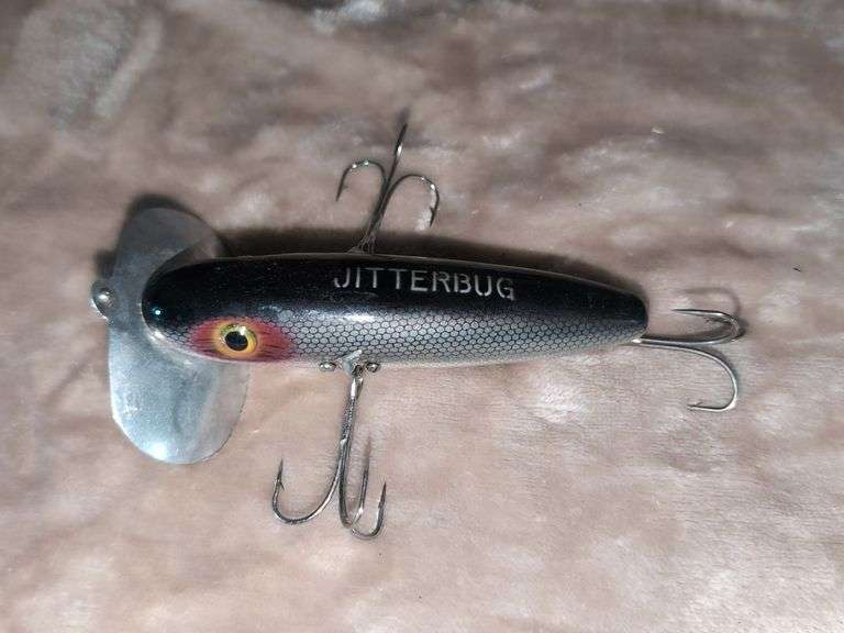 (BASE) VINTAGE JITTERBUG LURE - Isabell Auction
