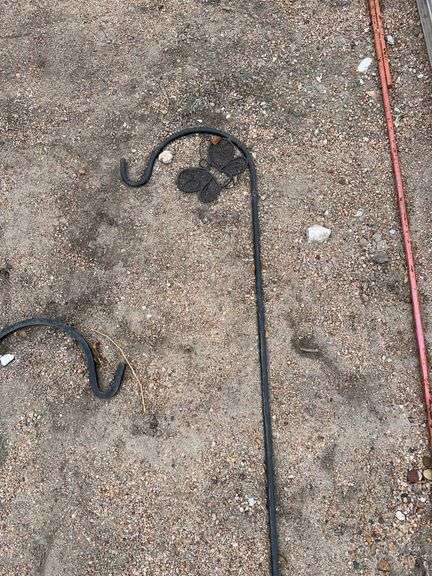 (ES) 6 FT. METAL SHEPARD HOOK - Isabell Auction