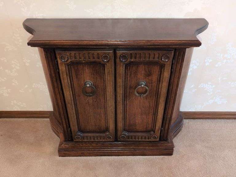(H) 2-DOOR FOYER/CONSOLE TABLE (12" X 36" X 28" TALL) - Isabell Auction