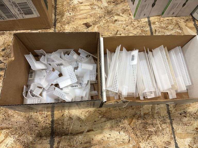 ASSORTED 2-WAY BULLNOSE INSIDE CORNER CAPS AND TRANSITION CAPS ...