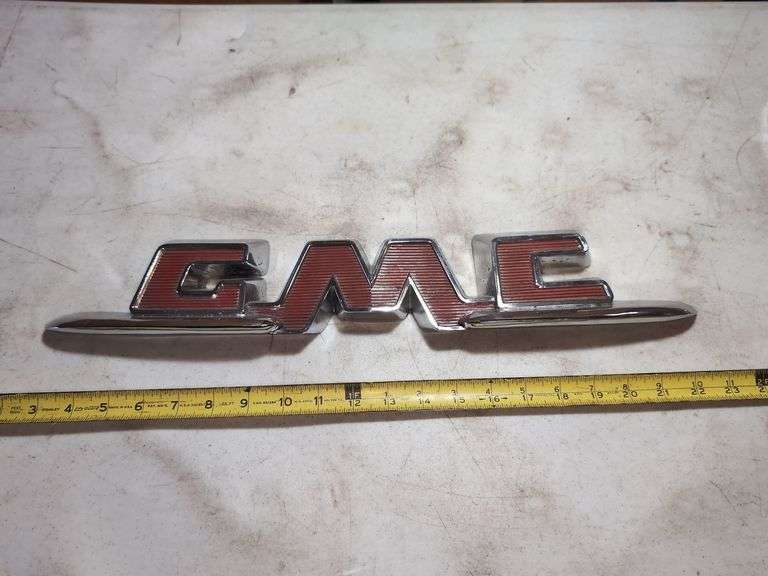 GMC HOOD EMBLEM - Isabell Auction