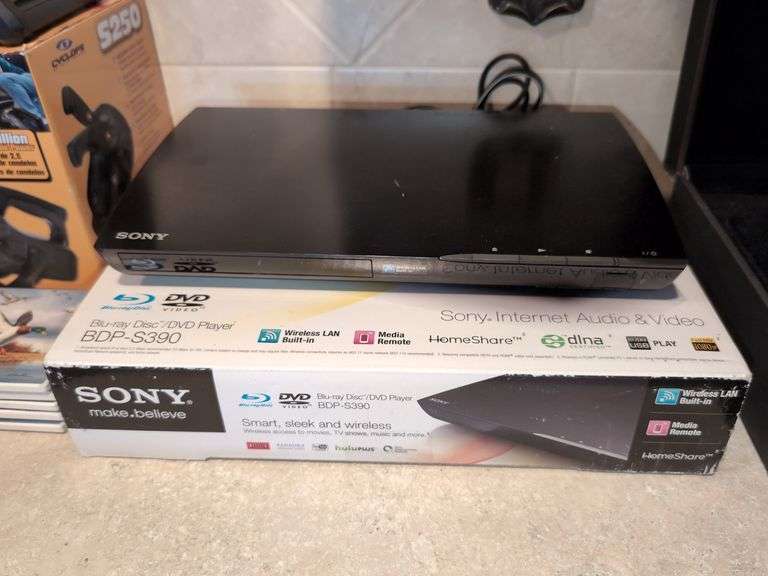 (DEN) SONY BLUE-RAY DISC/DVD PLAYER - Isabell Auction