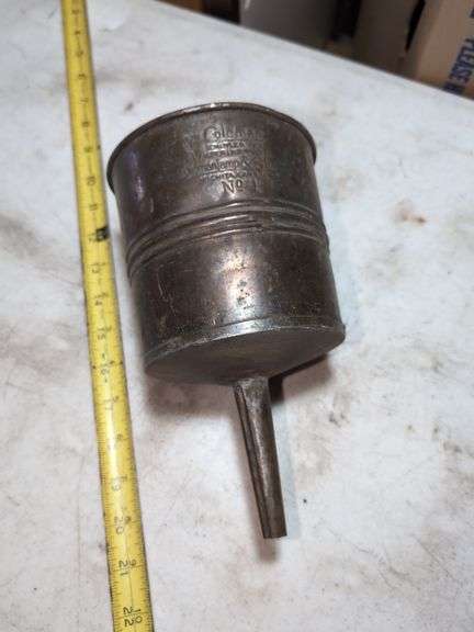 VINTAGE COLEMAN NO.1 COPPER FUNNEL - Isabell Auction
