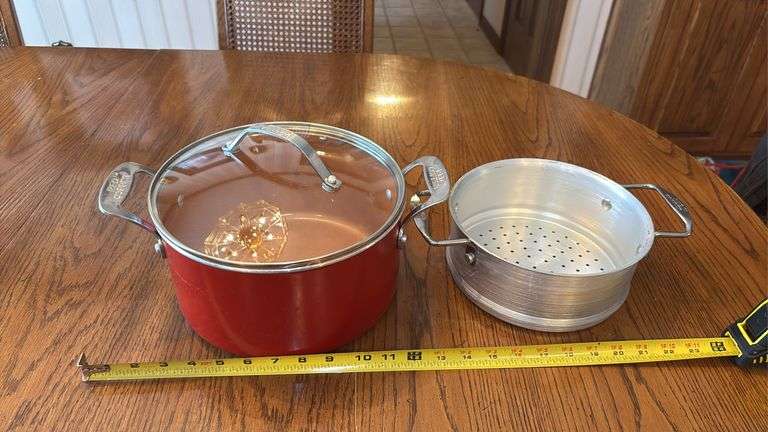 10” DIA. RED COPPER POT WITH LID - Isabell Auction