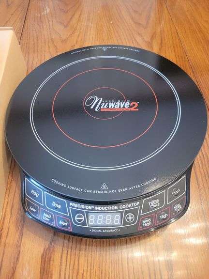 NUWAVE INDUCTION COOKTOP 2 WITH CASE - Isabell Auction