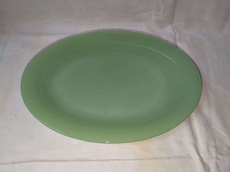 (K) VINTAGE 9" X 12" JADEITE PLATTER - Isabell Auction