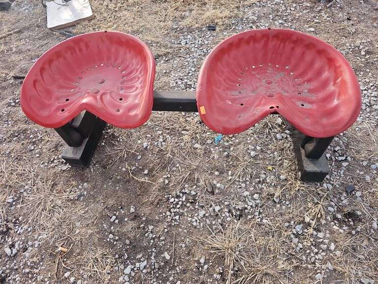 TRACTOR SEAT BENCH - Isabell Auction