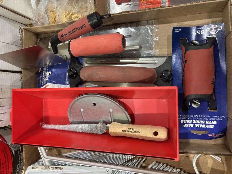 ASSORTED DRYWALL TOOLS - Isabell Auction