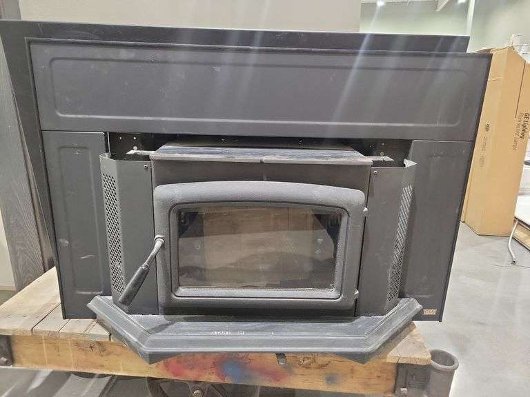 PACIFIC ENERGY SUPER WOOD STOVE INSERT (29"X30"X43"T) - Isabell Auction