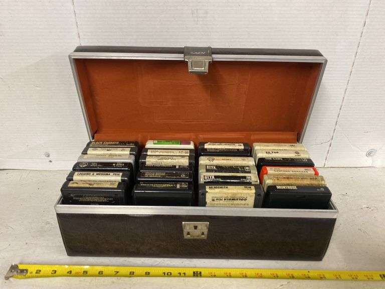 ASSORTED 8-TRACKS IN CASE - Isabell Auction