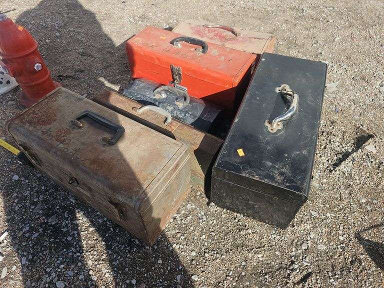 (OUT) ASSORTED METAL TOOLBOXES - Isabell Auction