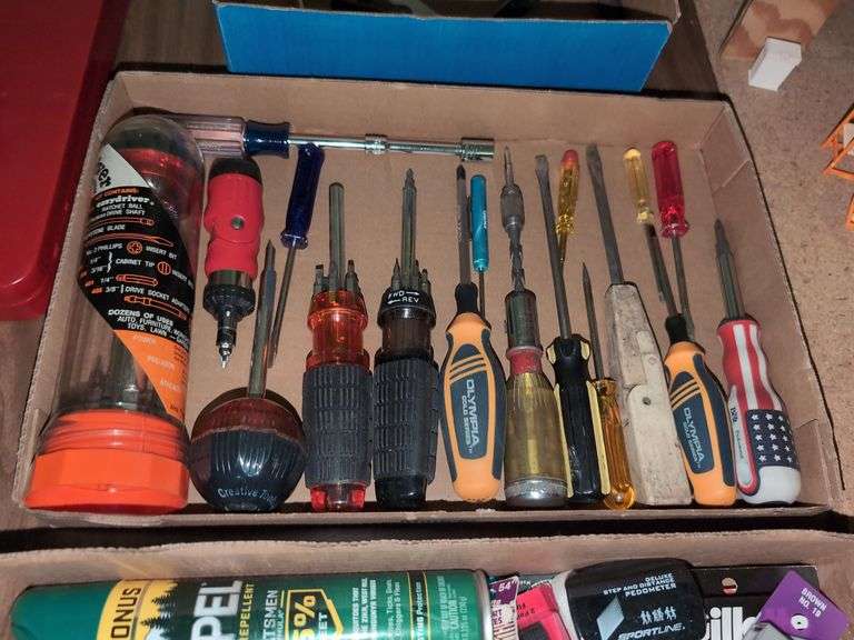 (G) LOT OF ASST'D SCREWDRIVERS - Isabell Auction