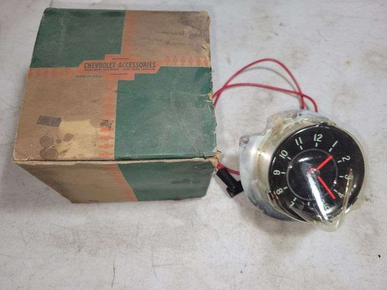 GM ELECTRIC CLOCK - Isabell Auction