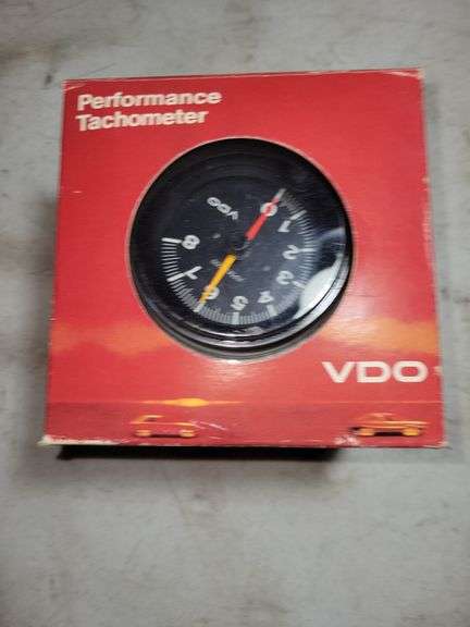 VDO PERFORMANCE TACHOMETER - Isabell Auction