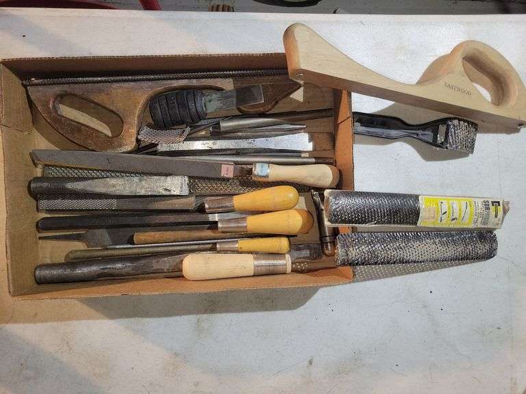LOT OF ASSORTED PUNCHES, FILES, CHISELS, RASPS, ETC. - Isabell Auction