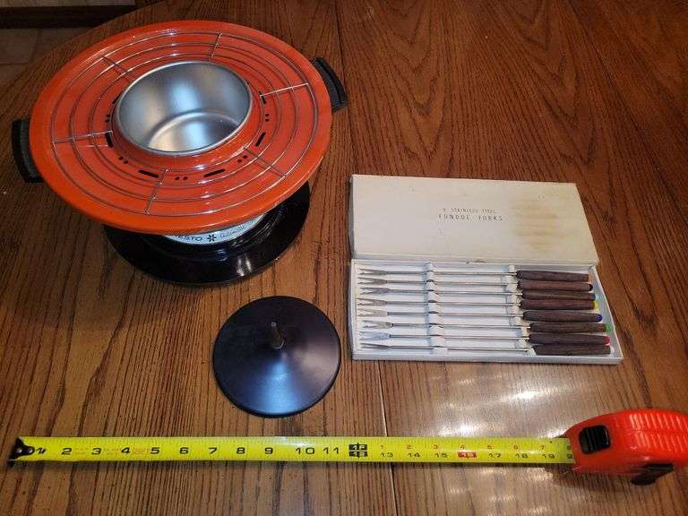 PRESTO ELECTRIC FONDUE POT W/ 8 STAINLESS STEEL FONDUE FORKS - Isabell ...