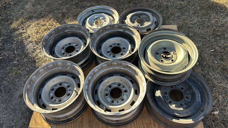 (OUT) ASSORTED RIMS - Isabell Auction