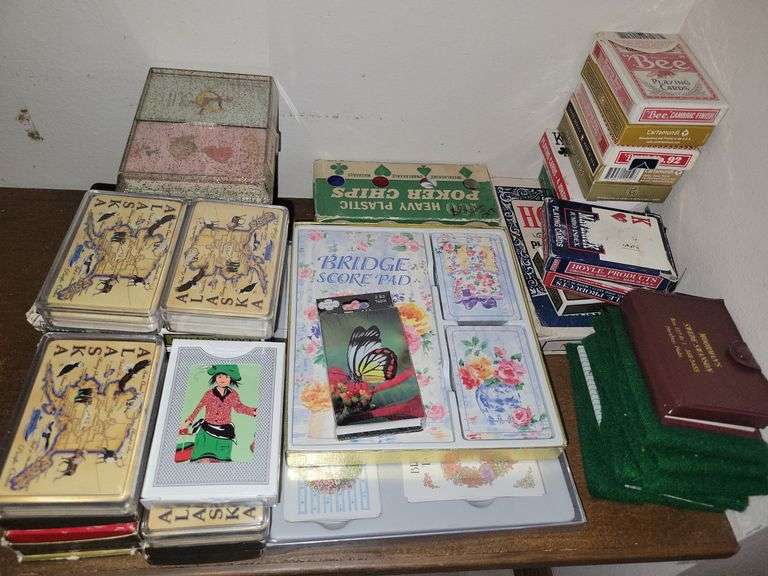 (BH) ASSORTED CARD GAMES, CARDS, ETC. - Isabell Auction