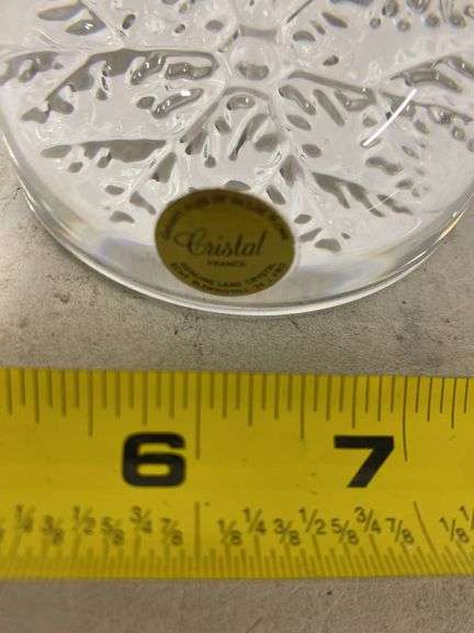 2” CRISTAL FRANCE SNOWFLAKE LEAD CRYSTAL PAPERWEIGHT - Isabell Auction