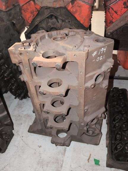 CHEVROLET 283 ENGINE BLOCK - Isabell Auction
