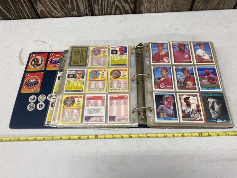 ASSORTED BASEBALL CARDS IN ALBUM - Isabell Auction