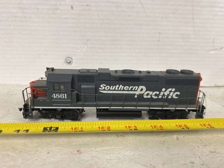 HO SCALE SOUTHERN PACIFIC LOCOMOTIVE - Isabell Auction