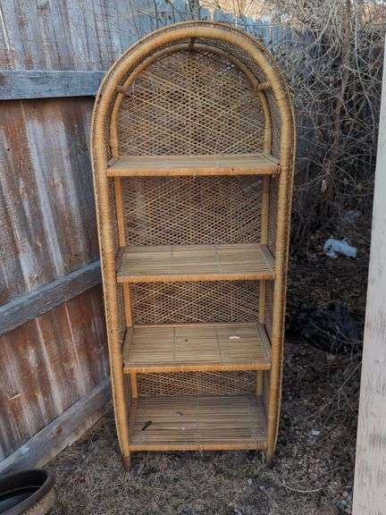 (OUT) 4-TIER ROUND TOP WICKER SHELF - Isabell Auction
